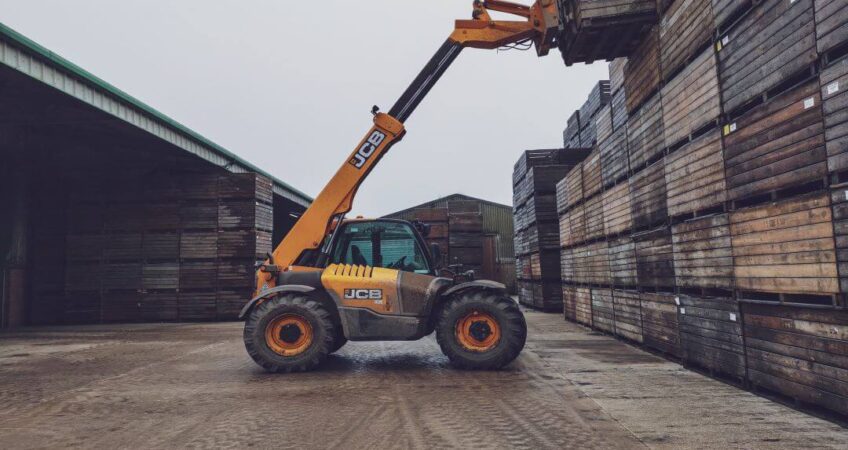 SERVICE TELESCOPIC HANDLER TELEHANDLER